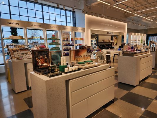 BLOOMIE’S BY BLOOMINGDALE’S - Updated December 2025 - 77 Photos & 24 ...