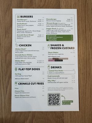 SHAKE SHACK TOWN & COUNTRY - Updated July 2025 - 15 Photos - 700 Town ...
