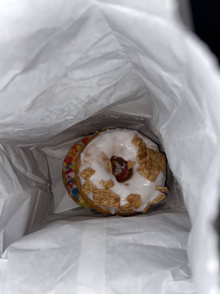 SAK’S DOUGHNUTS - 33 Photos & 20 Reviews - 22424 Imperial Valley Dr ...