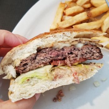 CHEEKS HOMEMADE BURGERS & GOOD EATS - Updated December 2025 - 22 Photos ...