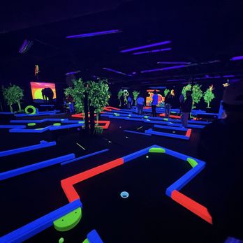 GLOW PUTT MINI GOLF - Updated June 2024 - 279 Photos & 344 Reviews ...