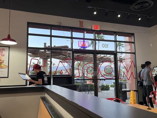 MOOYAH BURGERS, FRIES & SHAKES - Updated September 2024 - 123 Photos ...