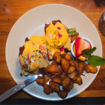 SURISAN - Updated June 2024 - 9093 Photos & 3615 Reviews - 505 Beach St ...