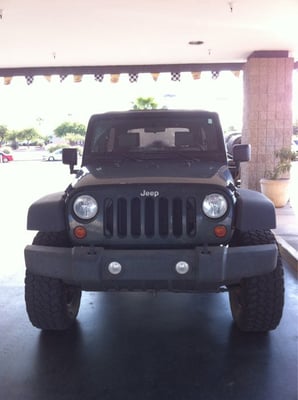 LARRY H. MILLER CHRYSLER JEEP TUCSON - Updated December 2025 - 21 ...