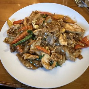 ASIAN THAI KITCHEN - Updated October 2025 - 21 Photos & 13 Reviews ...