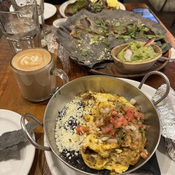 AMERIKAS - Updated July 2025 - 437 Photos & 359 Reviews - 734 Lake St ...