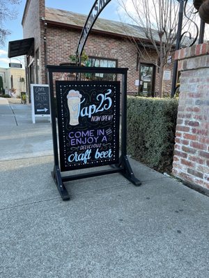 TAP 25 CRAFT BEER - 215 Photos & 254 Reviews - 25 S Livermore Ave ...