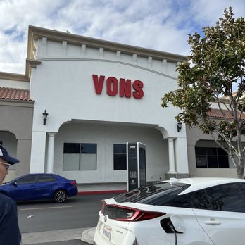 VONS - Updated October 2025 - 121 Photos & 151 Reviews - 3520 Riverside ...