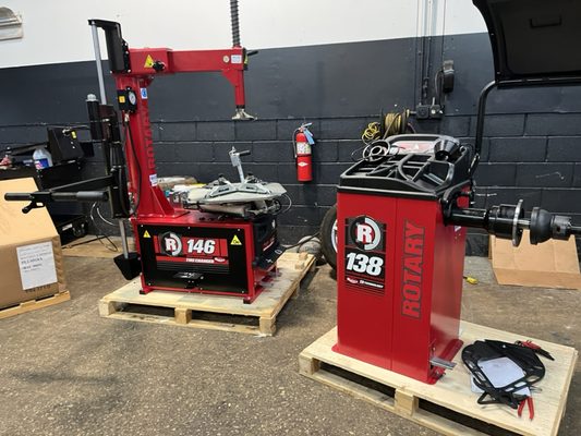 J&T AUTO REPAIR - Updated December 2025 - 16 Photos - 3660 N Milwaukee ...