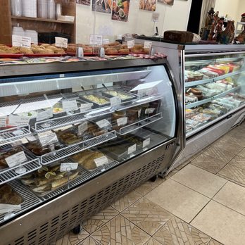 LACOMKA RUSSIAN BAKERY AND DELI - Updated October 2025 - 318 Photos ...