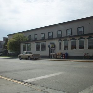 VALLEY HOTEL - 10 Photos & 38 Reviews - 606 S Alaska St, Palmer, Alaska ...