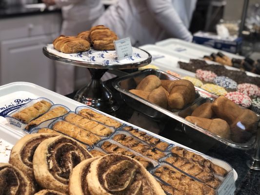 TERMINI BROS BAKERY - 467 Photos & 296 Reviews - 12th St & Filbert St ...