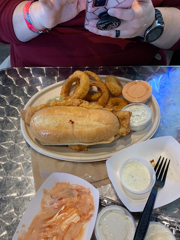 THE TWISTED PROP BAR & GRILLE - 30 Photos & 38 Reviews - American ...