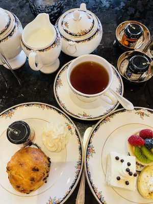 THE TEA LOUNGE - Updated March 2025 - 16 Photos - 1919 Briar Oaks Ln ...