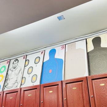 808 GUN CLUB - Updated July 2024 - 64 Photos & 84 Reviews - 940 Queen ...