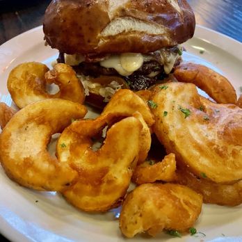 DOUBLE CLUTCH BREWING - Updated August 2025 - 281 Photos & 137 Reviews ...