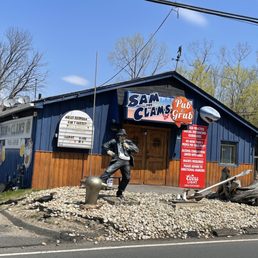 SAM THE CLAM’S PUB & GRUB - Updated April 2025 - 150 Photos & 151 ...