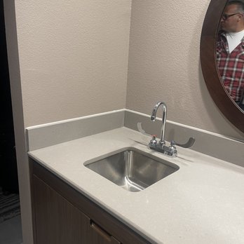 HAMPTON INN & SUITES CHICO - Updated January 2025 - 19 Photos & 26 ...