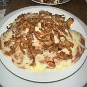 POUTINEVILLE - 623 Photos & 592 Reviews - 1365 Rue Ontario E, Montréal ...