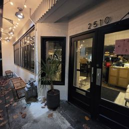 LENOX - Updated October 2025 - 200 Photos & 69 Reviews - 2510 1st Ave ...