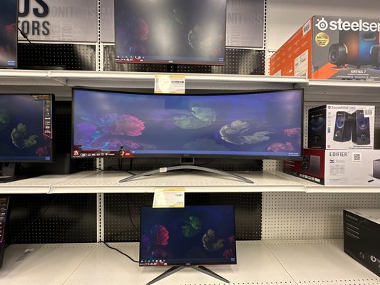 MICRO CENTER - Updated January 2026 - 116 Photos & 204 Reviews - 71-43 ...