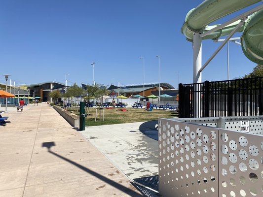 THE DUBLIN WAVE - Updated August 2025 - 221 Photos & 262 Reviews - 4201 ...