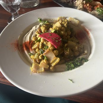 ZOOROONA - 181 Photos & 180 Reviews - 1710 W Main St, Kalamazoo ...