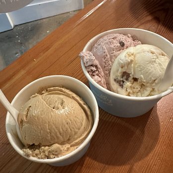 MOLLY MOON’S HOMEMADE ICE CREAM - Updated November 2024 - 2311 Photos ...