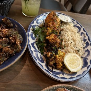 ABA - Updated January 2025 - 4376 Photos & 1759 Reviews - 302 N Green ...