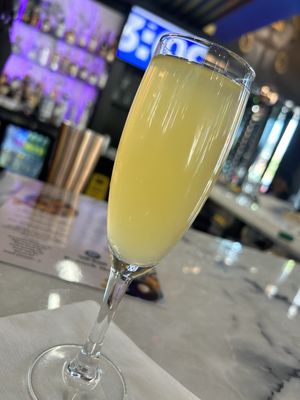 THE ICON RESTAURANT AND LOUNGE - Updated October 2024 - 61 Photos & 40 ...