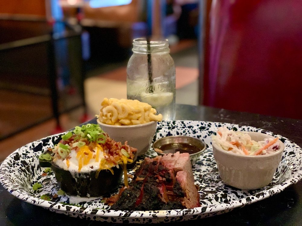 LUCILLE’S SMOKEHOUSE BAR-B-QUE - Updated May 2024 - 2409 Photos & 2319 ...