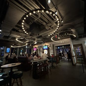 FLIGHT CLUB - Updated October 2025 - 204 Photos & 123 Reviews - 60 ...