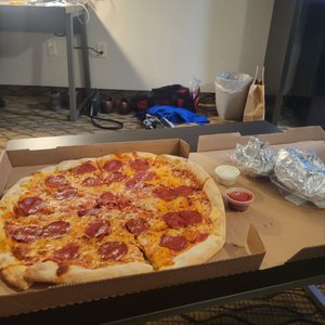 THE BIG SLICE - 70 Photos & 198 Reviews - 1450 E Sunshine St ...