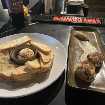 FIRE & VINE - Updated July 2024 - 34 Photos & 38 Reviews - 115 W 1st St ...