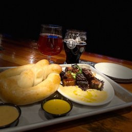 BRAZEN HALL - Updated December 2025 - 134 Photos & 78 Reviews - 800 ...