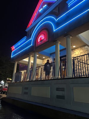 BLUE SWAN DINER - Updated January 2026 - 83 Photos & 185 Reviews - 2116 ...