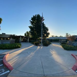 KAWEAH MANOR - Updated August 2025 - 10 Reviews - 3710 W Tulare Ave ...