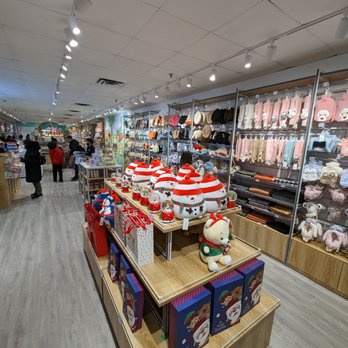 RUMI LIFE - Updated October 2025 - 27 Photos - 3766 Junction Blvd ...