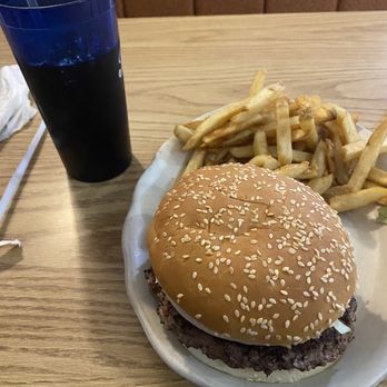 HUNTERSTOWN DINER - Updated April 2025 - 67 Photos & 93 Reviews - 25 ...