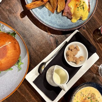 BLOCK RESTAURANT - Updated May 2024 - 351 Photos & 327 Reviews - 3330 N ...