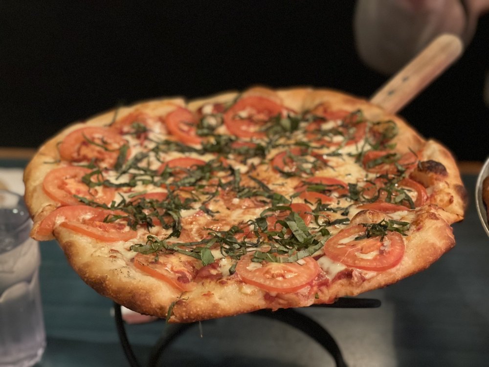 ZEEKS PIZZA - Updated July 2025 - 90 Photos & 199 Reviews - 10201 NE ...