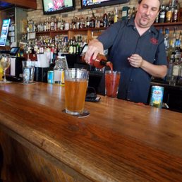 POINTS EAST PUB - Updated July 2025 - 178 Photos & 381 Reviews - 1501 N ...