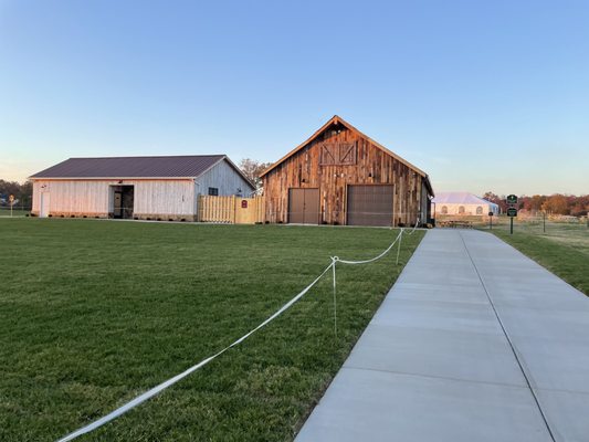 OLD FARM WINERY AT HARTLAND - Updated October 2025 - 145 Photos & 53 ...