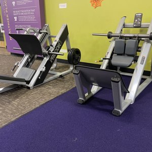 CRUNCH FITNESS - UNIVERSITY SQUARE - Updated December 2024 - 102 Photos ...