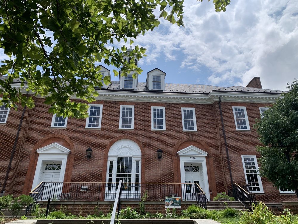 GEORGETOWN PUBLIC LIBRARY - Updated November 2025 - 20 Photos & 27 ...