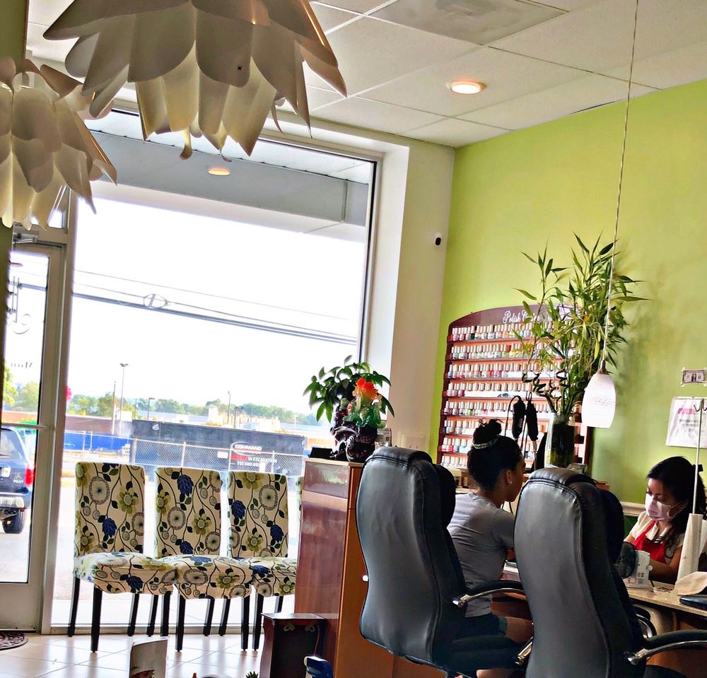 CRYSTAL NAIL SPA - 29 Photos & 26 Reviews - 1005 Market St, Lemoyne ...