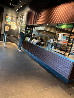 SHAKE SHACK UPTOWN PLAZA - CAMELBACK & CENTRAL - Updated December 2024 ...