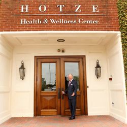 HOTZE HEALTH & WELLNESS CENTER - 21 Photos & 38 Reviews - Family ...