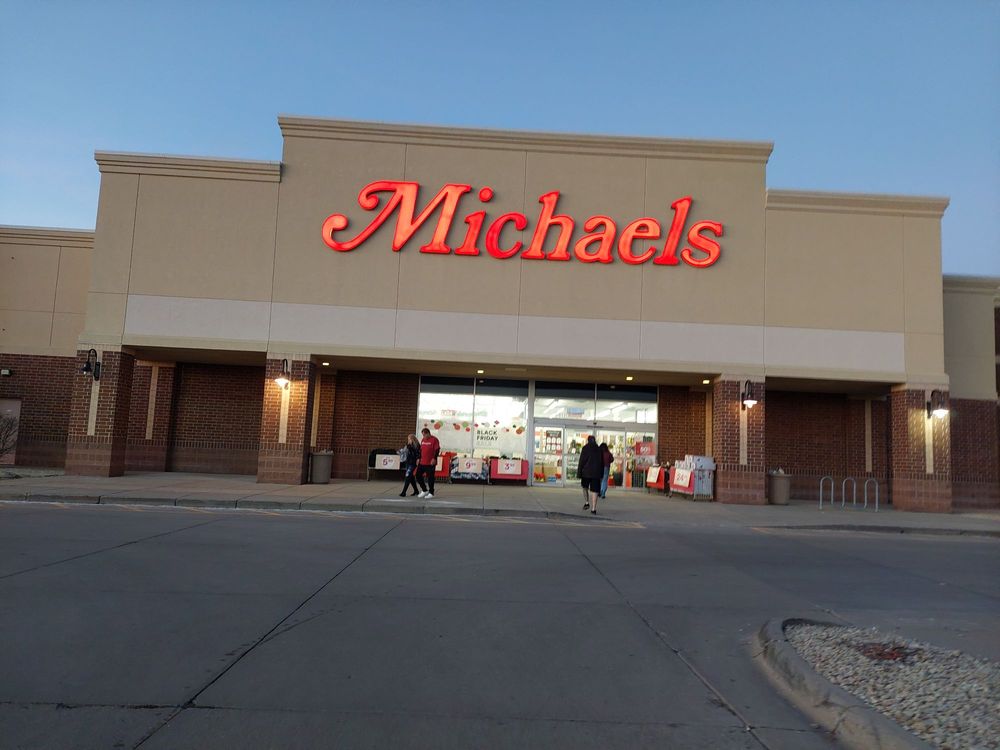 MICHAELS - Updated October 2025 - 32 Photos - 14890 Florence Trl, Apple ...