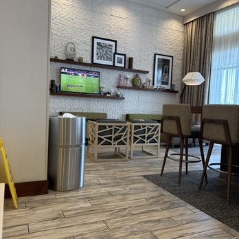 HAMPTON INN & SUITES OAHU/KAPOLEI - Updated October 2025 - 429 Photos ...